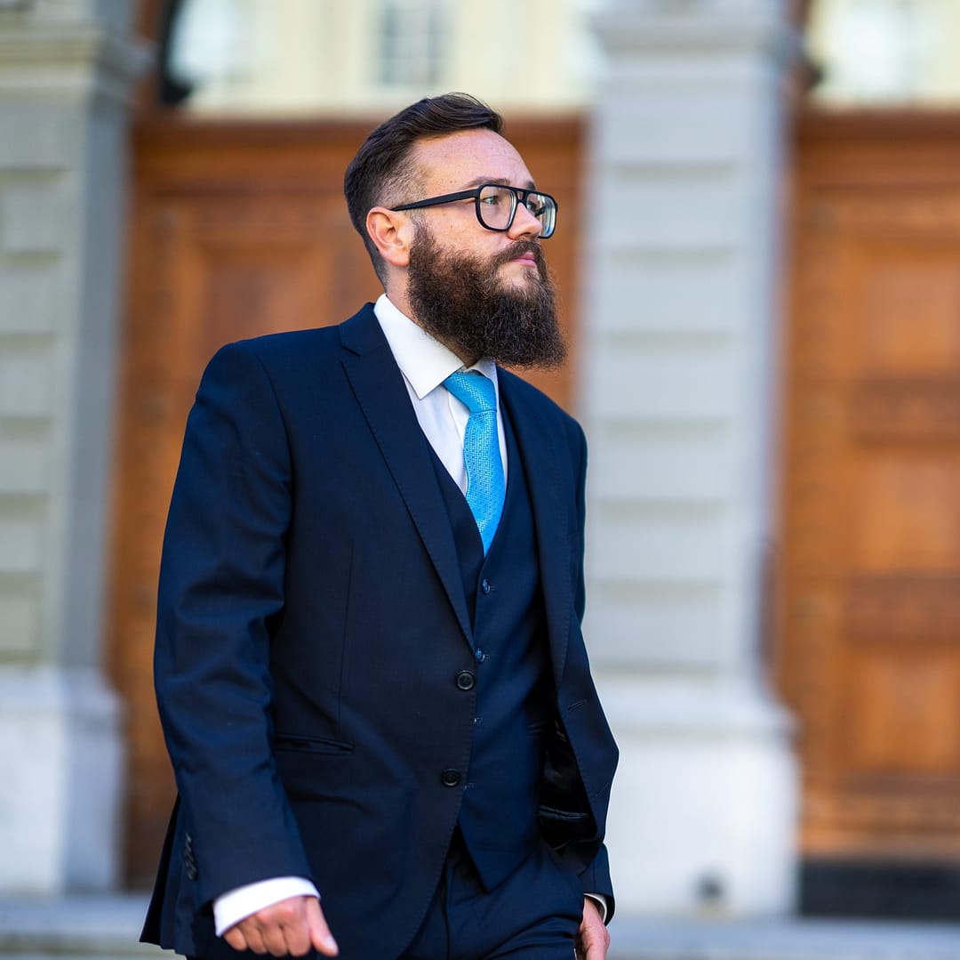 Der professionelle 🎤 Moderator für deinen 🪩 Event